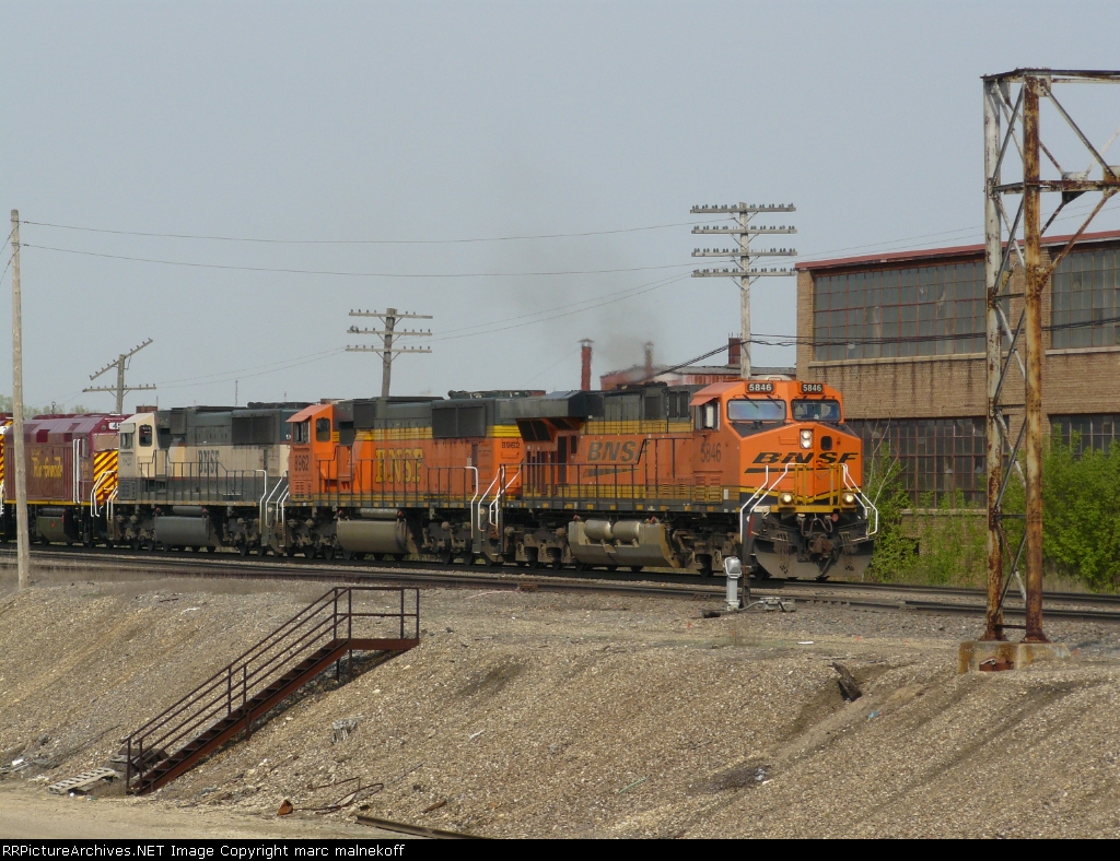 BNSF 5846